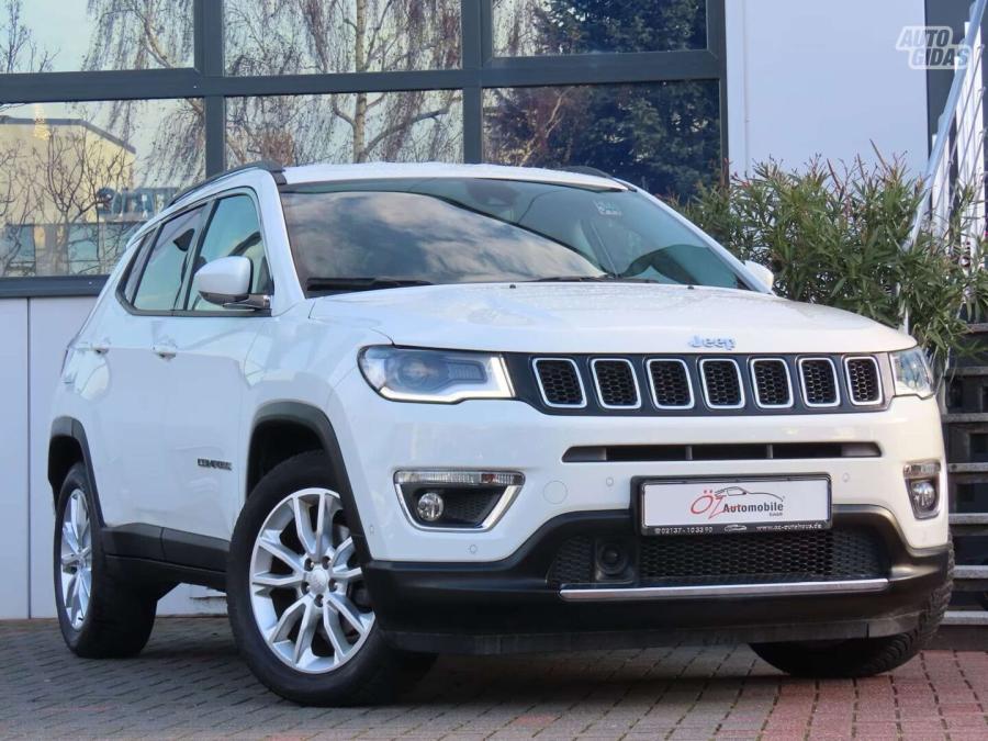 Balts Jeep Compass 2021 Kauņa, ar dzinēja tilpumu 1.30 L un nobraukumu 30 tūkst. km par 22641 €, foto 1 vietnē AUTOMOTO.COM.LV