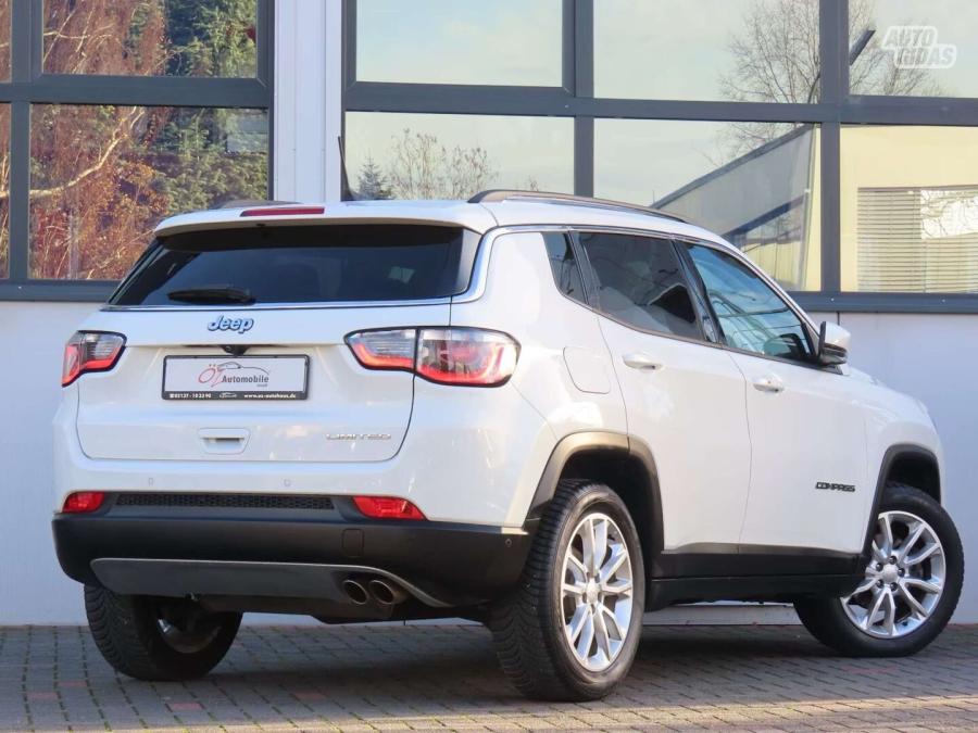 Balts Jeep Compass 2021 Kauņa, ar dzinēja tilpumu 1.30 L un nobraukumu 30 tūkst. km par 22641 €, foto 5 vietnē AUTOMOTO.COM.LV