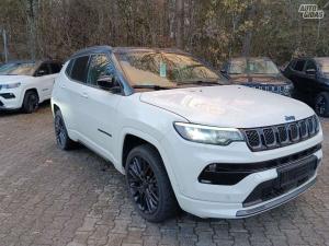 Balts Jeep Compass 2021 Kauņa, ar dzinēja tilpumu 1.30 L un nobraukumu 45 tūkst. km par 25836 €, foto  vietnē AUTOMOTO.COM.LV