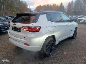 Balts Jeep Compass 2021 Kauņa, ar dzinēja tilpumu 1.30 L un nobraukumu 45 tūkst. km par 25836 €, foto 4 vietnē AUTOMOTO.COM.LV