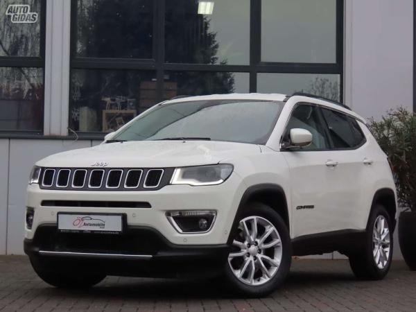 White Jeep Compass 2021 in Kaunas, with an engine capacity of 1.30 L and mileage of 34 thousand km for 22641 €, photo 3 on AUTOMOTO.COM.LV