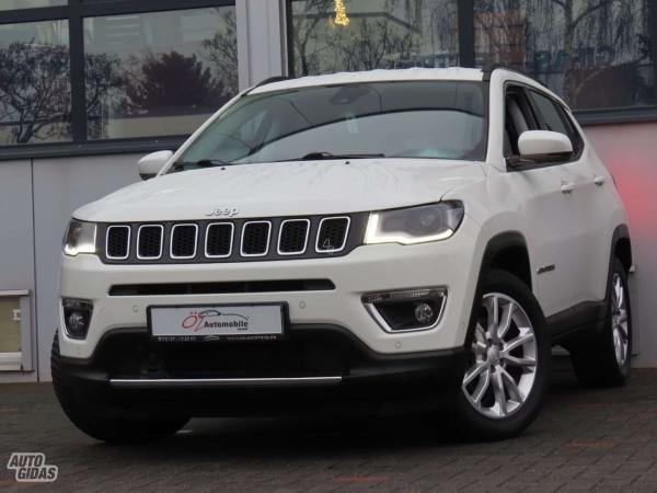 White Jeep Compass 2021 in Kaunas, with an engine capacity of 1.30 L and mileage of 45 thousand km for 21594 €, photo 5 on AUTOMOTO.COM.LV