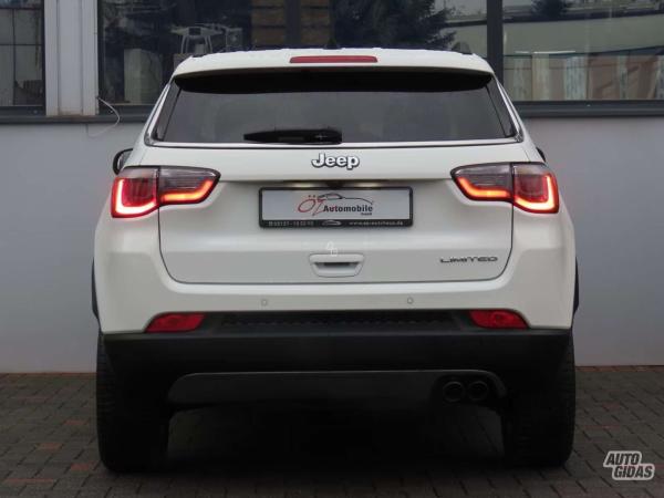 White Jeep Compass 2021 in Kaunas, with an engine capacity of 1.30 L and mileage of 45 thousand km for 21594 €, photo 7 on AUTOMOTO.COM.LV