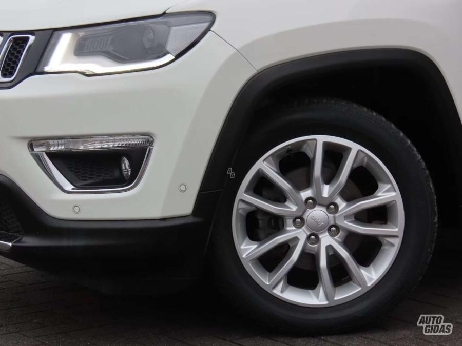 Balts Jeep Compass 2021 Kauņa, ar dzinēja tilpumu 1.30 L un nobraukumu 45 tūkst. km par 21594 €, foto 12 vietnē AUTOMOTO.COM.LV
