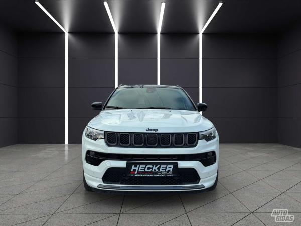 Balts Jeep Compass 2021 Kauņa, ar dzinēja tilpumu 1.30 L un nobraukumu 92 tūkst. km par 23420 €, foto 2 vietnē AUTOMOTO.COM.LV