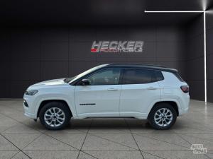 White Jeep Compass 2021 in Kaunas, with an engine capacity of 1.30 L and mileage of 92 thousand km for 23420 €, photo 3 on AUTOMOTO.COM.LV