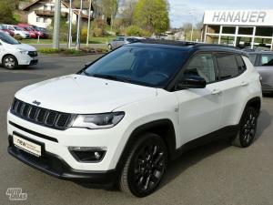 White Jeep Compass 2021 in Kaunas, with an engine capacity of 1.30 L and mileage of 14 thousand km for 28888 €, photo  on AUTOMOTO.COM.LV