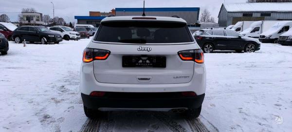 Balts Jeep Compass 2021 Šauļi, ar dzinēja tilpumu 1.33 L un nobraukumu 13 tūkst. km par 17850 €, foto 4 vietnē AUTOMOTO.COM.LV