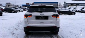 White Jeep Compass 2021 in Siauliai, with an engine capacity of 1.33 L and mileage of 13 thousand km for 17850 €, photo 4 on AUTOMOTO.COM.LV