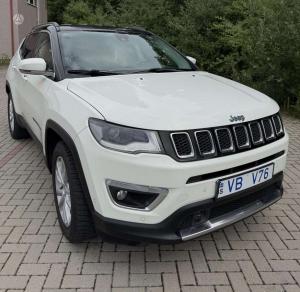 White Jeep Compass 2021 in Kaunas, with an engine capacity of 0.00 L and mileage of 139 thousand km for 16900 €, photo 4 on AUTOMOTO.COM.LV