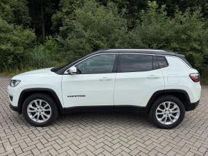 White Jeep Compass 2021 in Kaunas, with an engine capacity of 0.00 L and mileage of 139 thousand km for 16900 €, photo 8 on AUTOMOTO.COM.LV