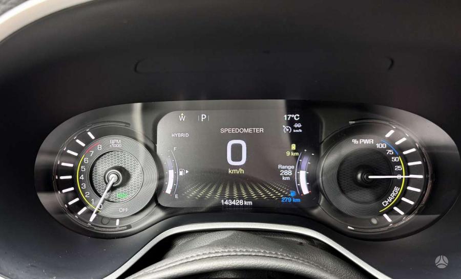 White Jeep Compass 2021 in Kaunas, with an engine capacity of 0.00 L and mileage of 139 thousand km for 16900 €, photo 14 on AUTOMOTO.COM.LV