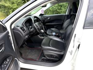 White Jeep Compass 2021 in Kaunas, with an engine capacity of 0.00 L and mileage of 139 thousand km for 16900 €, photo 18 on AUTOMOTO.COM.LV