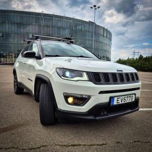 Balts Jeep Compass 2021 Šauļi, ar dzinēja tilpumu 1.33 L un nobraukumu 103 tūkst. km par 17000 €, foto 3 vietnē AUTOMOTO.COM.LV