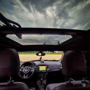 Balts Jeep Compass 2021 Šauļi, ar dzinēja tilpumu 1.33 L un nobraukumu 103 tūkst. km par 17000 €, foto 4 vietnē AUTOMOTO.COM.LV