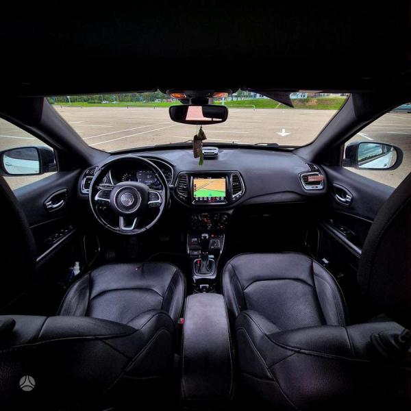 Balts Jeep Compass 2021 Šauļi, ar dzinēja tilpumu 1.33 L un nobraukumu 103 tūkst. km par 17000 €, foto 4 vietnē AUTOMOTO.COM.LV