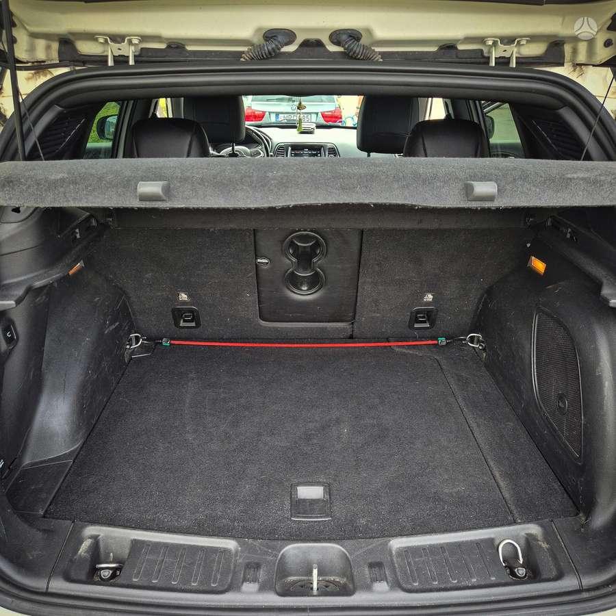 Balts Jeep Compass 2021 Šauļi, ar dzinēja tilpumu 1.33 L un nobraukumu 103 tūkst. km par 17000 €, foto 9 vietnē AUTOMOTO.COM.LV