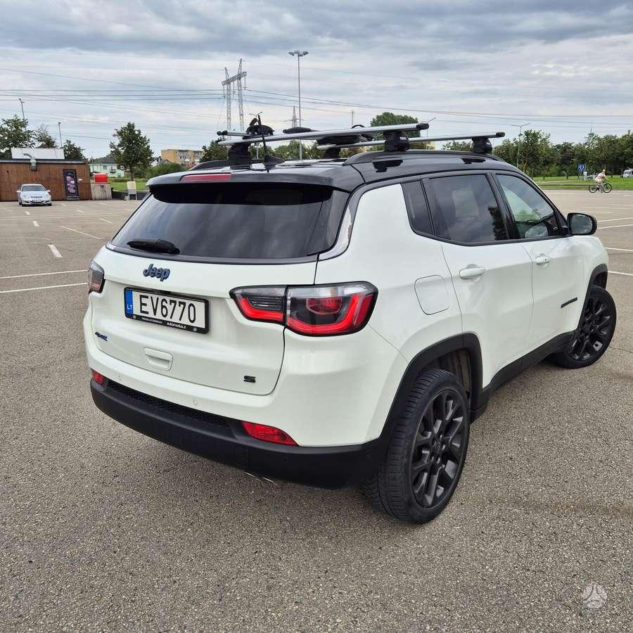 Balts Jeep Compass 2021 Šauļi, ar dzinēja tilpumu 1.33 L un nobraukumu 103 tūkst. km par 17000 €, foto 10 vietnē AUTOMOTO.COM.LV