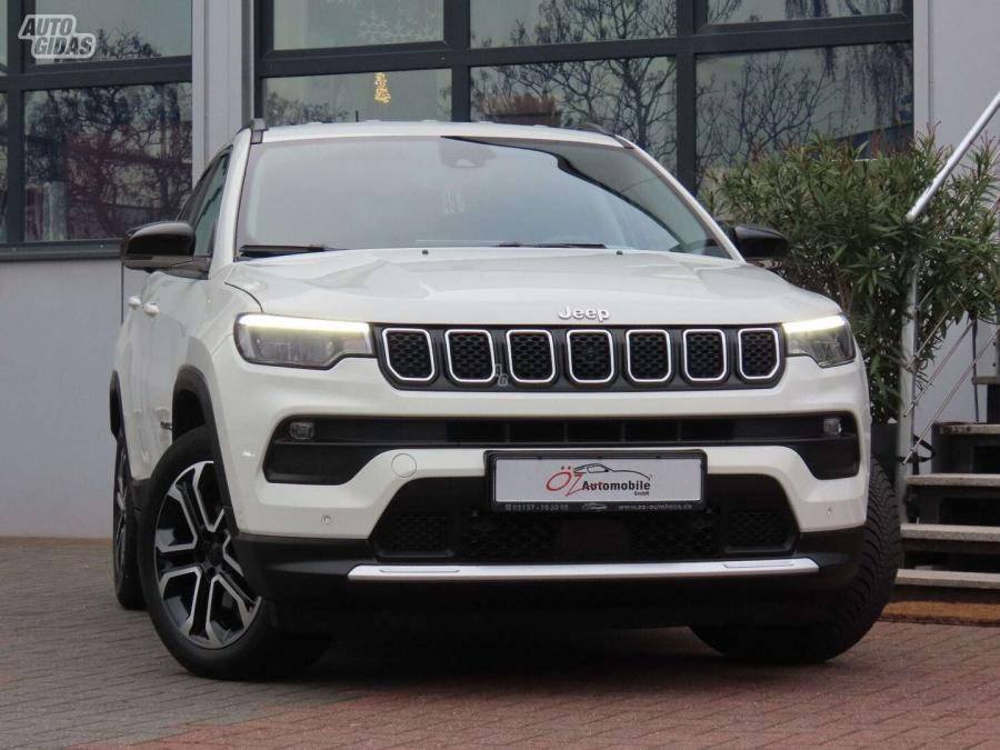 Balts Jeep Compass 2022 Kauņa, ar dzinēja tilpumu 1.30 L un nobraukumu 33 tūkst. km par 23689 €, foto 1 vietnē AUTOMOTO.COM.LV