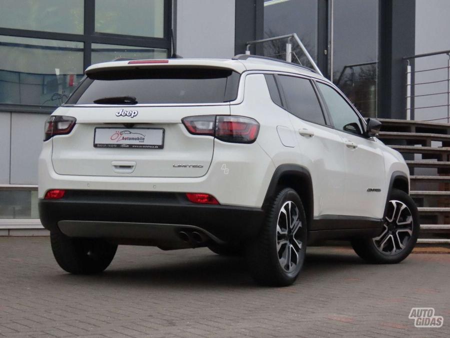 Balts Jeep Compass 2022 Kauņa, ar dzinēja tilpumu 1.30 L un nobraukumu 33 tūkst. km par 23689 €, foto 3 vietnē AUTOMOTO.COM.LV