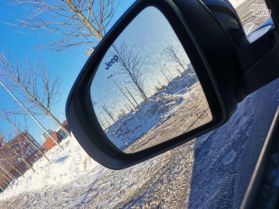 White Jeep Compass 2022 in Klaipeda, with an engine capacity of 2.40 L and mileage of 16 thousand km for 23700 €, photo 32 on AUTOMOTO.COM.LV