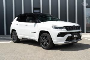 White Jeep Compass 2022 in Vilnius, with an engine capacity of 2.40 L and mileage of 17 thousand km for 22900 €, photo 8 on AUTOMOTO.COM.LV