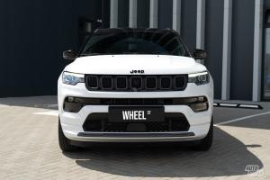 White Jeep Compass 2022 in Vilnius, with an engine capacity of 2.40 L and mileage of 17 thousand km for 22900 €, photo 9 on AUTOMOTO.COM.LV