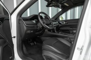 White Jeep Compass 2022 in Vilnius, with an engine capacity of 2.40 L and mileage of 17 thousand km for 22900 €, photo 17 on AUTOMOTO.COM.LV