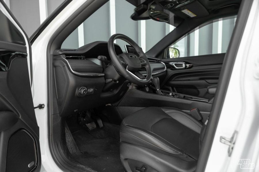 White Jeep Compass 2022 in Vilnius, with an engine capacity of 2.40 L and mileage of 17 thousand km for 22900 €, photo 17 on AUTOMOTO.COM.LV