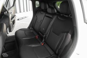 White Jeep Compass 2022 in Vilnius, with an engine capacity of 2.40 L and mileage of 17 thousand km for 22900 €, photo 23 on AUTOMOTO.COM.LV
