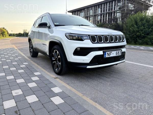Balts Jeep Compass 2022 Rīga, ar dzinēja tilpumu 1.30 L un nobraukumu 78 tūkst. km par 18800 €, foto 2 vietnē AUTOMOTO.COM.LV