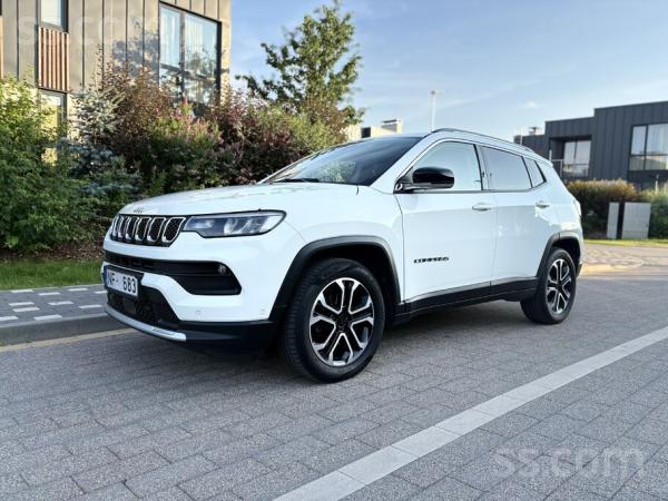 Белый Джип Компас 2022 в Рига, объемом двигателя 1.30 л и пробегом 78 тыс. км за 17900 €, фото 2 на AUTOMOTO.COM.LV