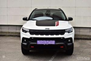 Balts Jeep Compass 2022 Kretinga, ar dzinēja tilpumu 2.40 L un nobraukumu 27 tūkst. km par 19999 €, foto 4 vietnē AUTOMOTO.COM.LV