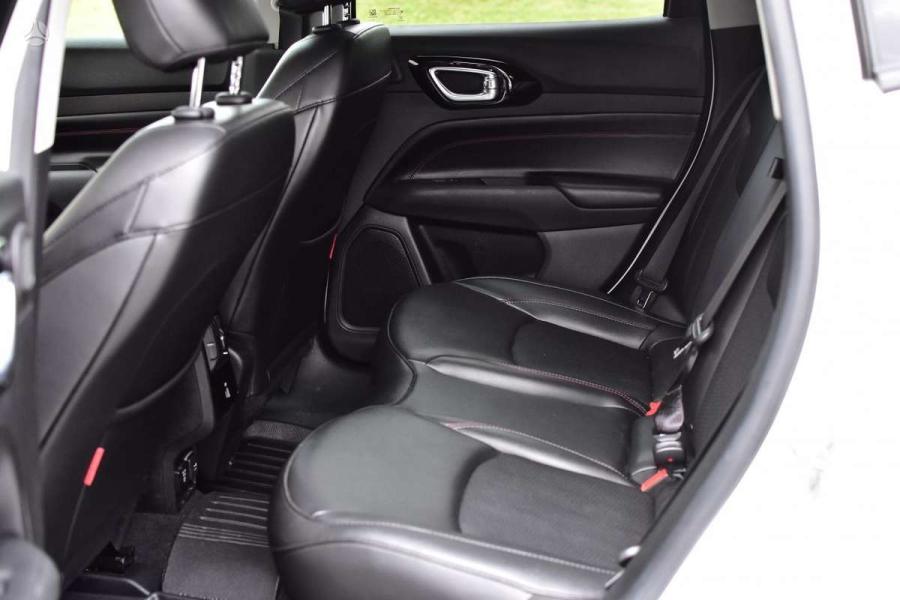 Balts Jeep Compass 2022 Kretinga, ar dzinēja tilpumu 2.40 L un nobraukumu 27 tūkst. km par 19999 €, foto 15 vietnē AUTOMOTO.COM.LV