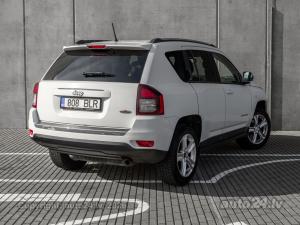 Balts Jeep Compass 2014 Tallina, ar dzinēja tilpumu 2.40 L un nobraukumu 86 tūkst. km par 9500 €, foto 3 vietnē AUTOMOTO.COM.LV
