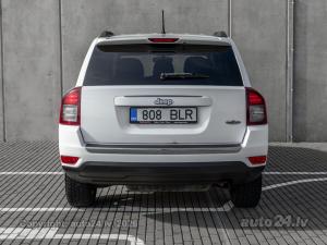 Balts Jeep Compass 2014 Tallina, ar dzinēja tilpumu 2.40 L un nobraukumu 86 tūkst. km par 9500 €, foto 5 vietnē AUTOMOTO.COM.LV