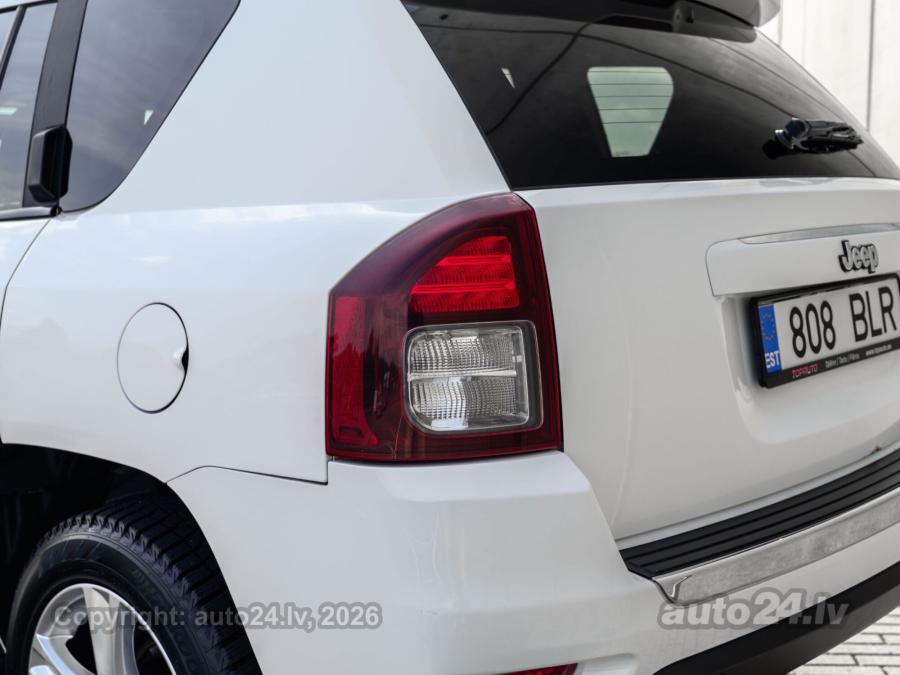 Balts Jeep Compass 2014 Tallina, ar dzinēja tilpumu 2.40 L un nobraukumu 86 tūkst. km par 9500 €, foto 7 vietnē AUTOMOTO.COM.LV