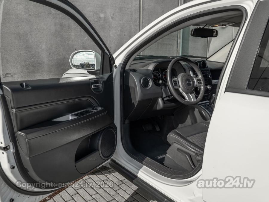 Balts Jeep Compass 2014 Tallina, ar dzinēja tilpumu 2.40 L un nobraukumu 86 tūkst. km par 9500 €, foto 9 vietnē AUTOMOTO.COM.LV