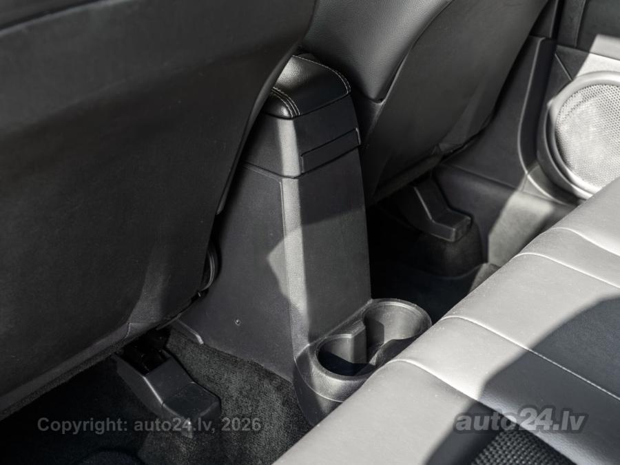 Balts Jeep Compass 2014 Tallina, ar dzinēja tilpumu 2.40 L un nobraukumu 86 tūkst. km par 9500 €, foto 13 vietnē AUTOMOTO.COM.LV