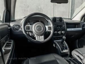 Balts Jeep Compass 2014 Tallina, ar dzinēja tilpumu 2.40 L un nobraukumu 86 tūkst. km par 9500 €, foto 15 vietnē AUTOMOTO.COM.LV