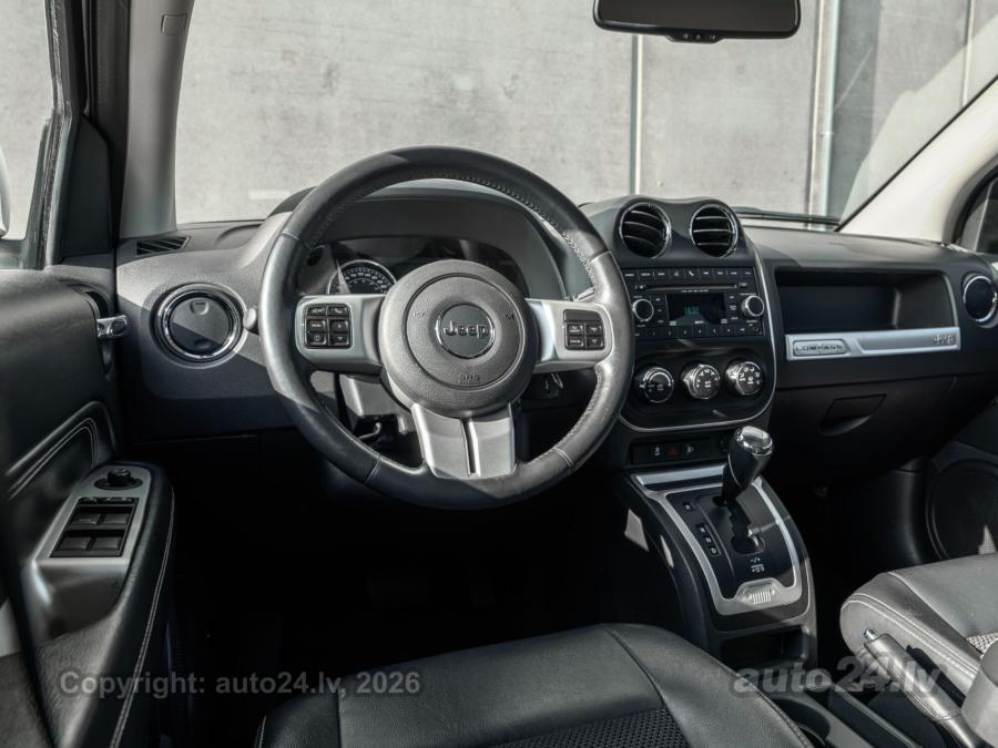 Balts Jeep Compass 2014 Tallina, ar dzinēja tilpumu 2.40 L un nobraukumu 86 tūkst. km par 9500 €, foto 15 vietnē AUTOMOTO.COM.LV