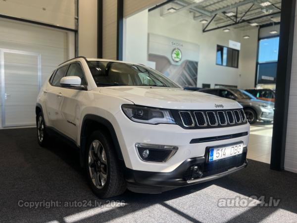 White Jeep Compass 2019 in Rakvere, with an engine capacity of 2.00 L and mileage of 296 thousand km for 8900 €, photo 2 on AUTOMOTO.COM.LV