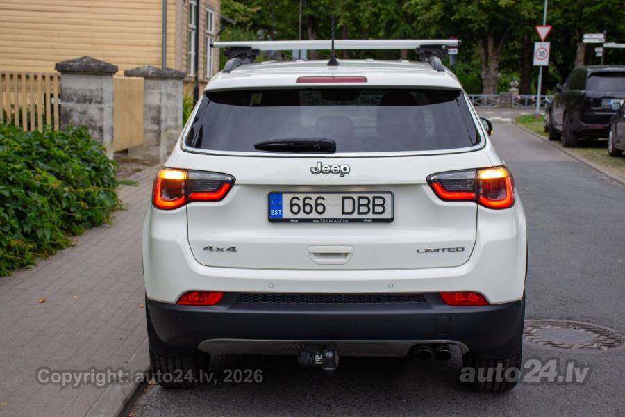White Jeep Compass 2019 in Tallinn, with an engine capacity of 1.40 L and mileage of 89 thousand km for 14500 €, photo 7 on AUTOMOTO.COM.LV