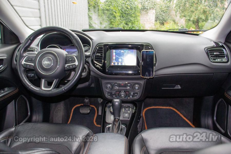 White Jeep Compass 2019 in Tallinn, with an engine capacity of 1.40 L and mileage of 89 thousand km for 14500 €, photo 14 on AUTOMOTO.COM.LV