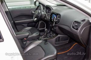 White Jeep Compass 2019 in Tallinn, with an engine capacity of 1.40 L and mileage of 89 thousand km for 14500 €, photo 15 on AUTOMOTO.COM.LV