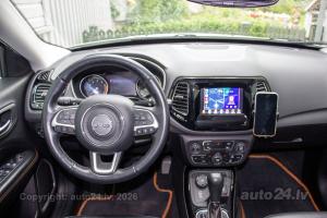 White Jeep Compass 2019 in Tallinn, with an engine capacity of 1.40 L and mileage of 89 thousand km for 14500 €, photo 16 on AUTOMOTO.COM.LV
