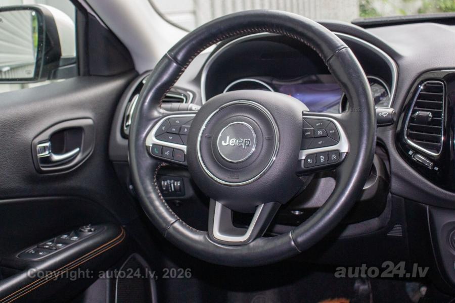 White Jeep Compass 2019 in Tallinn, with an engine capacity of 1.40 L and mileage of 89 thousand km for 14500 €, photo 17 on AUTOMOTO.COM.LV