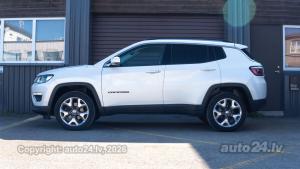 White Jeep Compass 2019 in Tallinn, with an engine capacity of 1.40 L and mileage of 57 thousand km for 15900 €, photo 6 on AUTOMOTO.COM.LV