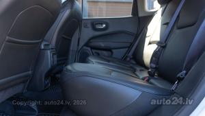 White Jeep Compass 2019 in Tallinn, with an engine capacity of 1.40 L and mileage of 57 thousand km for 15900 €, photo 14 on AUTOMOTO.COM.LV