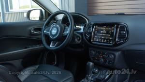White Jeep Compass 2019 in Tallinn, with an engine capacity of 1.40 L and mileage of 57 thousand km for 15900 €, photo 17 on AUTOMOTO.COM.LV